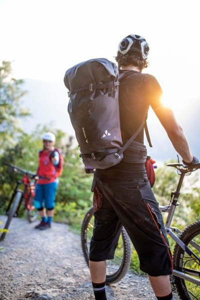Vaude Proof 28 minimalistinen reppu, vaalea harmaanvihreä | Widforss ...